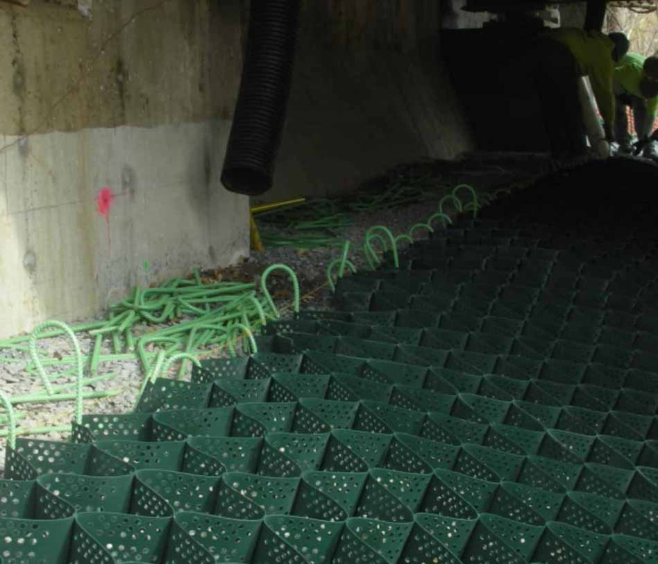 Slope Stabilization Grid - 4" - SlopeGrid — Paramount Materials